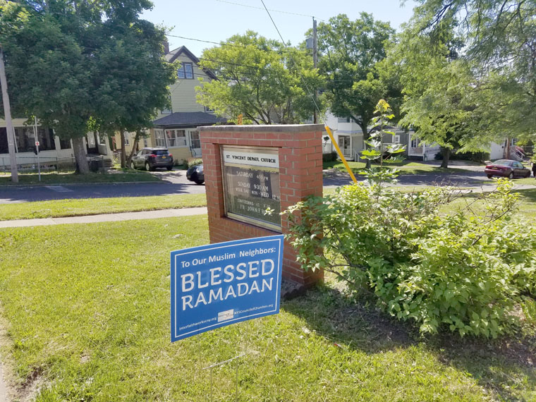 Lawn signs show support during Ramadan | The Catholic Sun