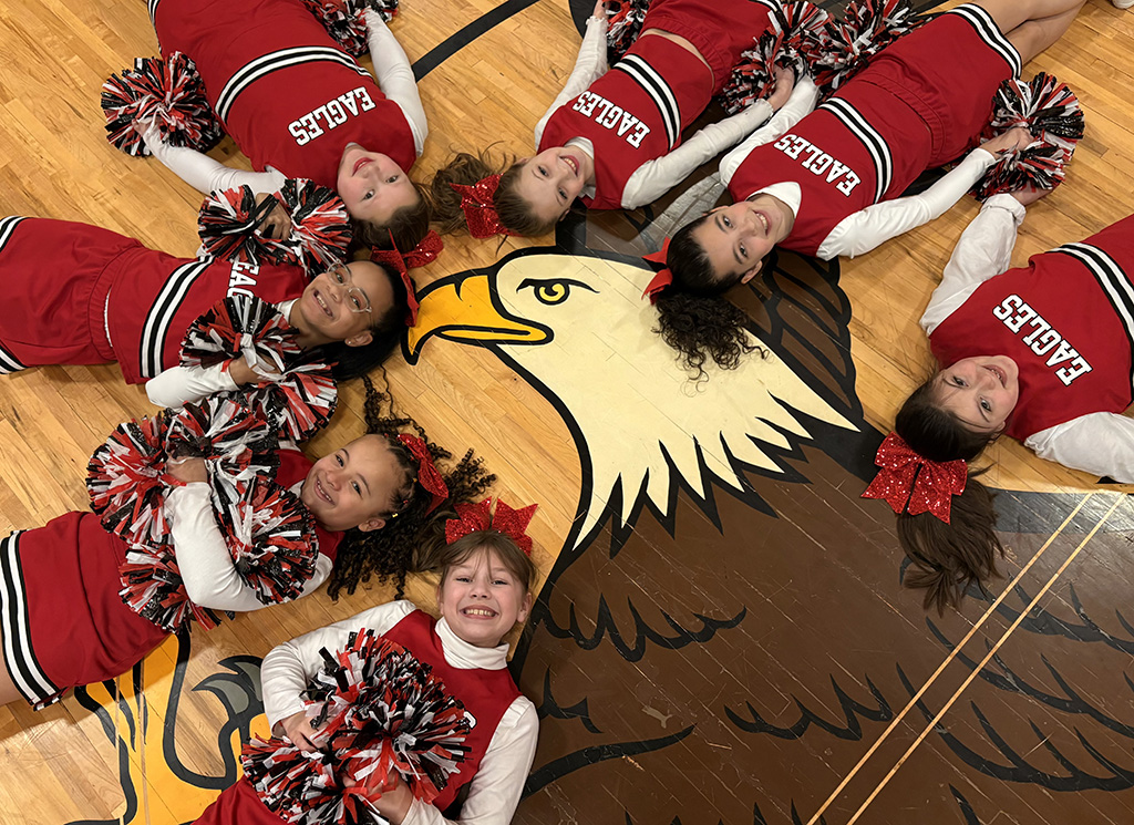 First-time coaches, cheerleading squad put on dynamic show | The ...